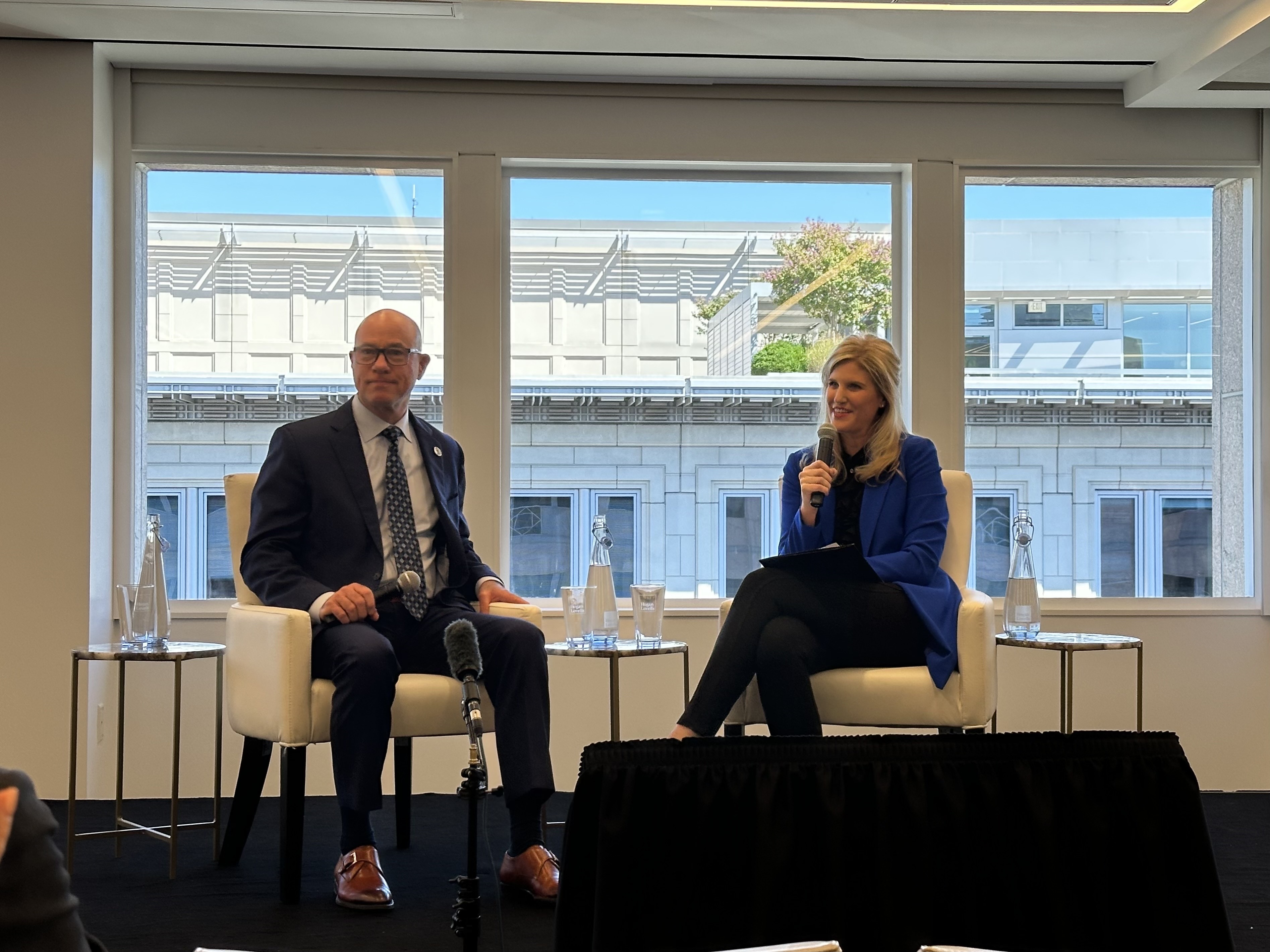 FAA administrator calls out 'obsolescence' in air traffic control ...